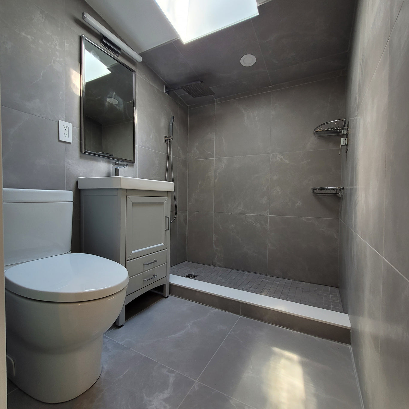 Your Installations featuring the T-Lock system – Perfect Level Master